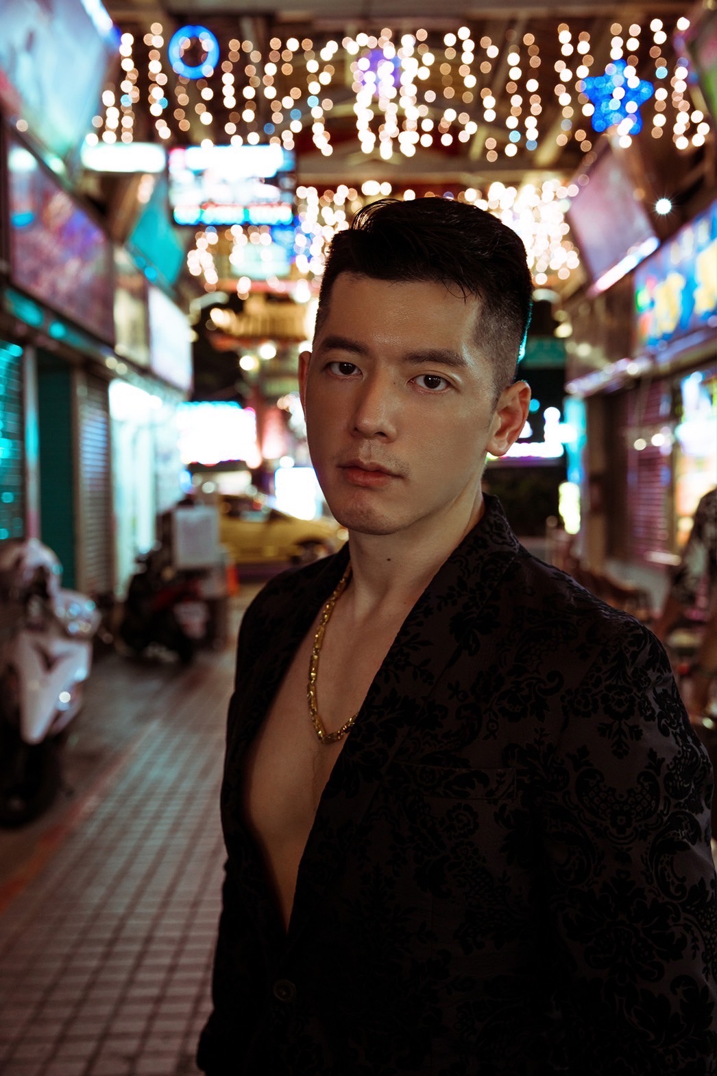 嘎專訪｜小胖都是辣肌潛力股！ 同志酒吧鮮肉練習生「馬克」為拍寫真露男根？ | GagaTai 嘎嘎台